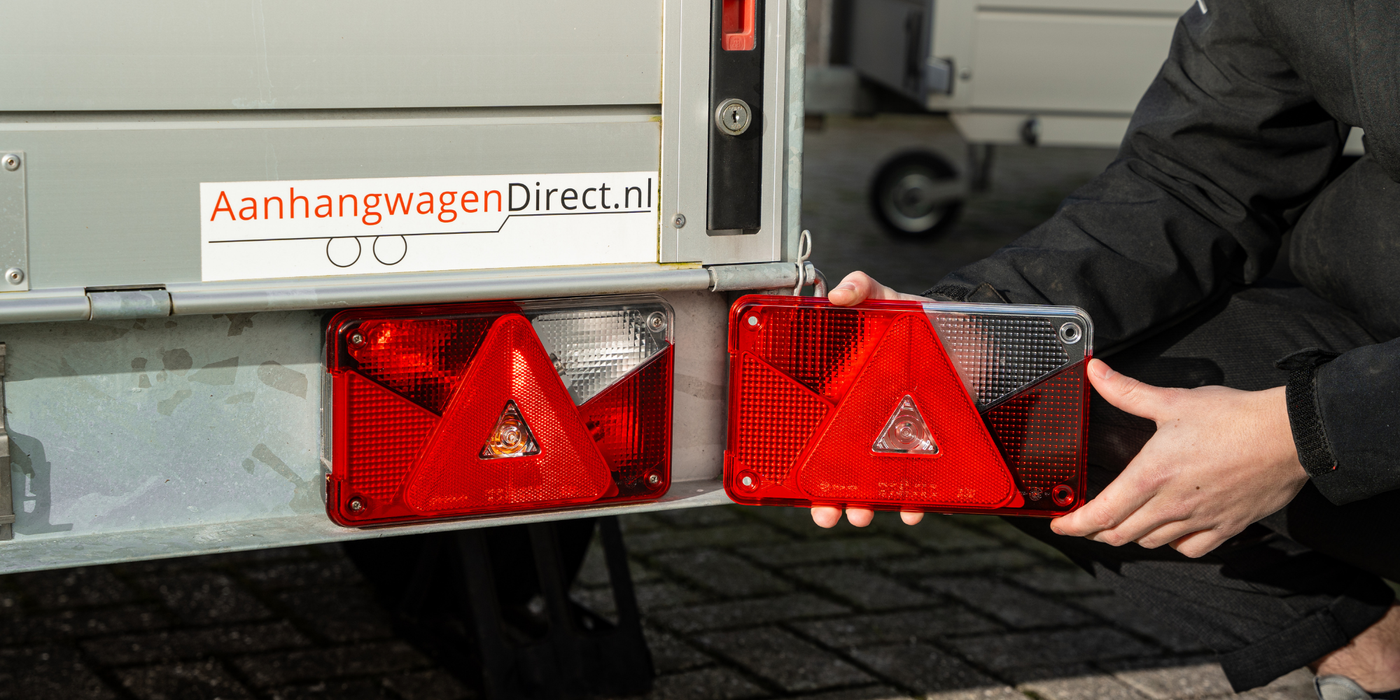 Welke verlichting is verplicht op de aanhanger? Dit zijn de regels ...